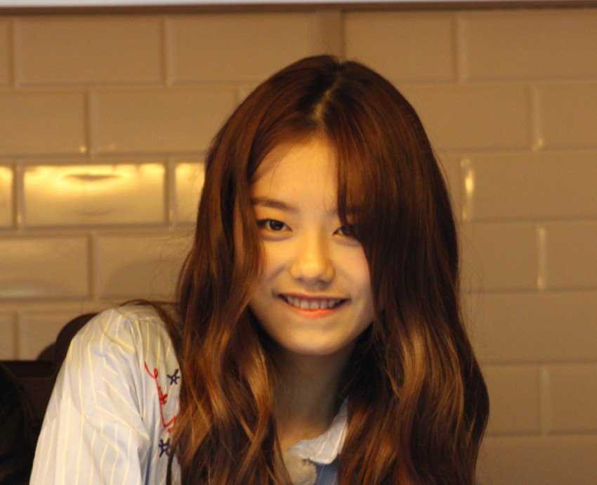 The 18 Most Captivating Photos And GIFs Of IOI Member Kim Sohye - Koreaboo