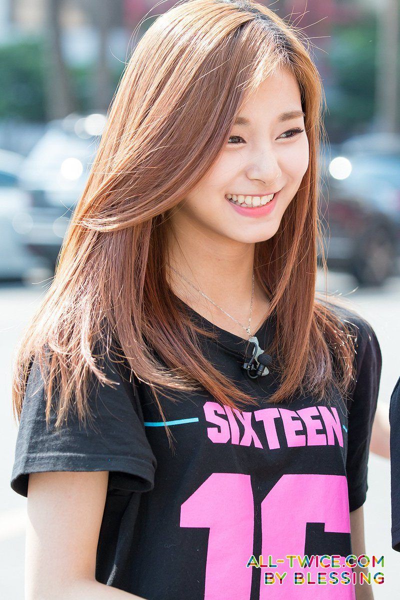 10+ Pictures Reveal What TWICE Really Looks Like In Person - Koreaboo