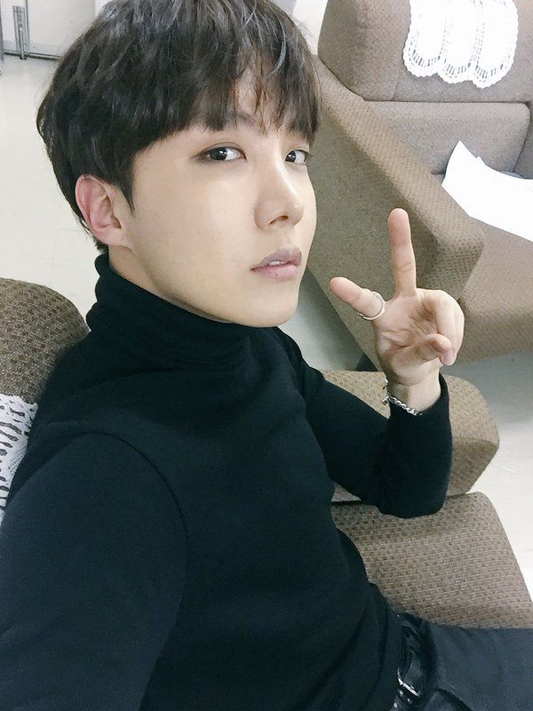 Literally Just 45 High Definition Photos Of J-Hope’s Knife Like Jawline ...