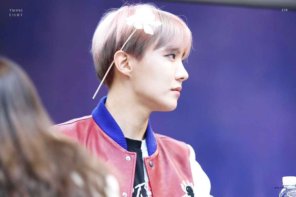 Literally Just 45 High Definition Photos Of J-Hope’s Knife Like Jawline ...