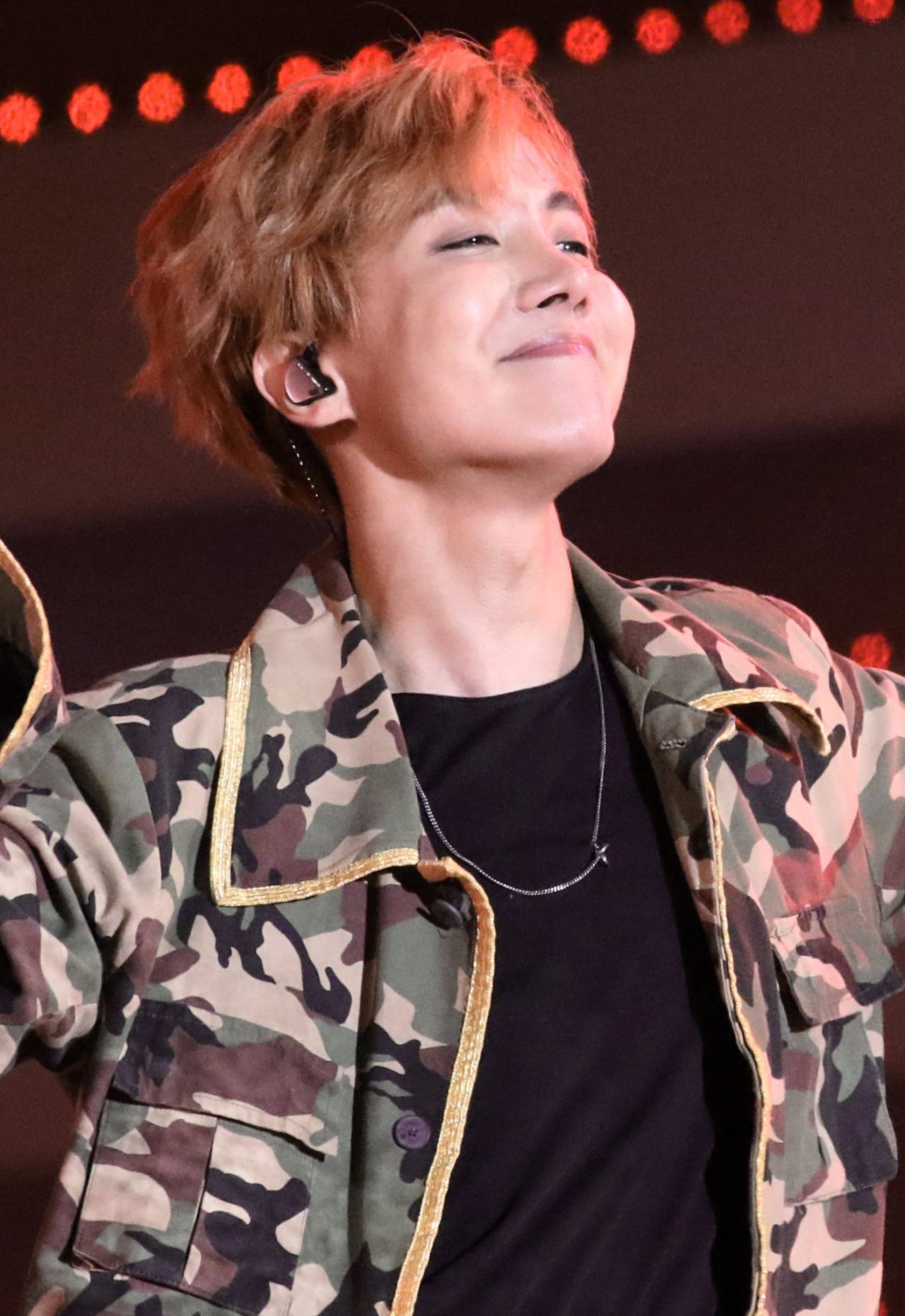 Literally Just 45 High Definition Photos Of J-Hope’s Knife Like Jawline ...