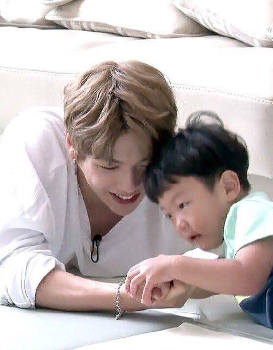 10+ Photos Prove Wanna One Daniel Is A Werewolf - Koreaboo